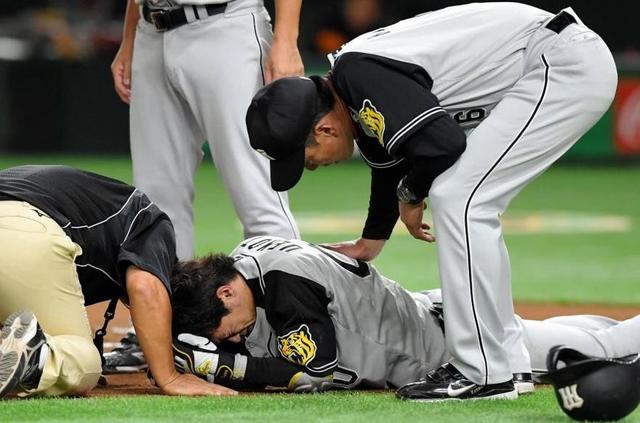 阪神・中野選手、頭部死球150キロ直撃も無事立ち上がる！甲子園が騒然 : 令和のニュース･話題など