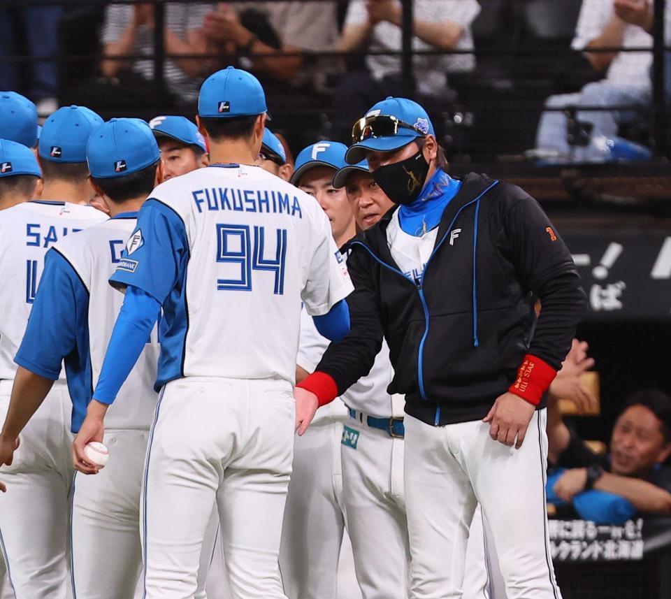 日本ハムが2連勝 首位ソフトBと3ゲーム差に接近 2試合連続23号のレイエス「ホークスを追いかけます」福島は自己最速155キロで2勝目/野球 ...