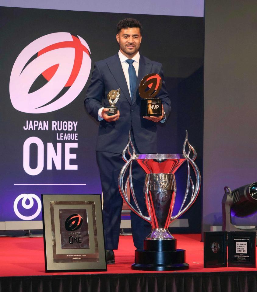 長渕剛を熱唱するBL東京・モウンガ 2季連続MVP「これを目標にやってきた」リーグワン年間表彰式/スポーツ/デイリースポーツ online