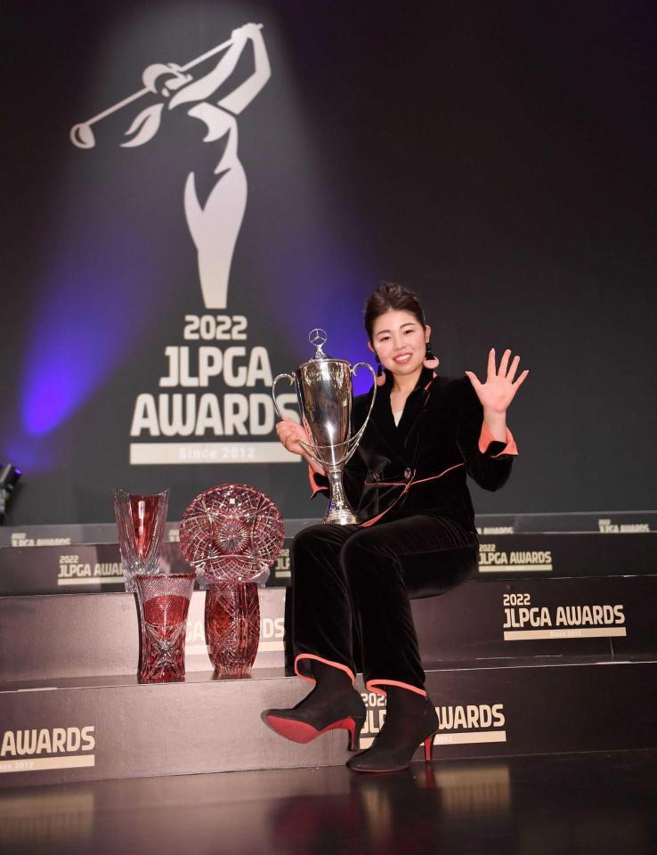 山下美夢有「ビックリ」JLPGAアワード“5冠” 来季は全英女子照準「メジャー勝ちたい」/ゴルフ/デイリースポーツ online