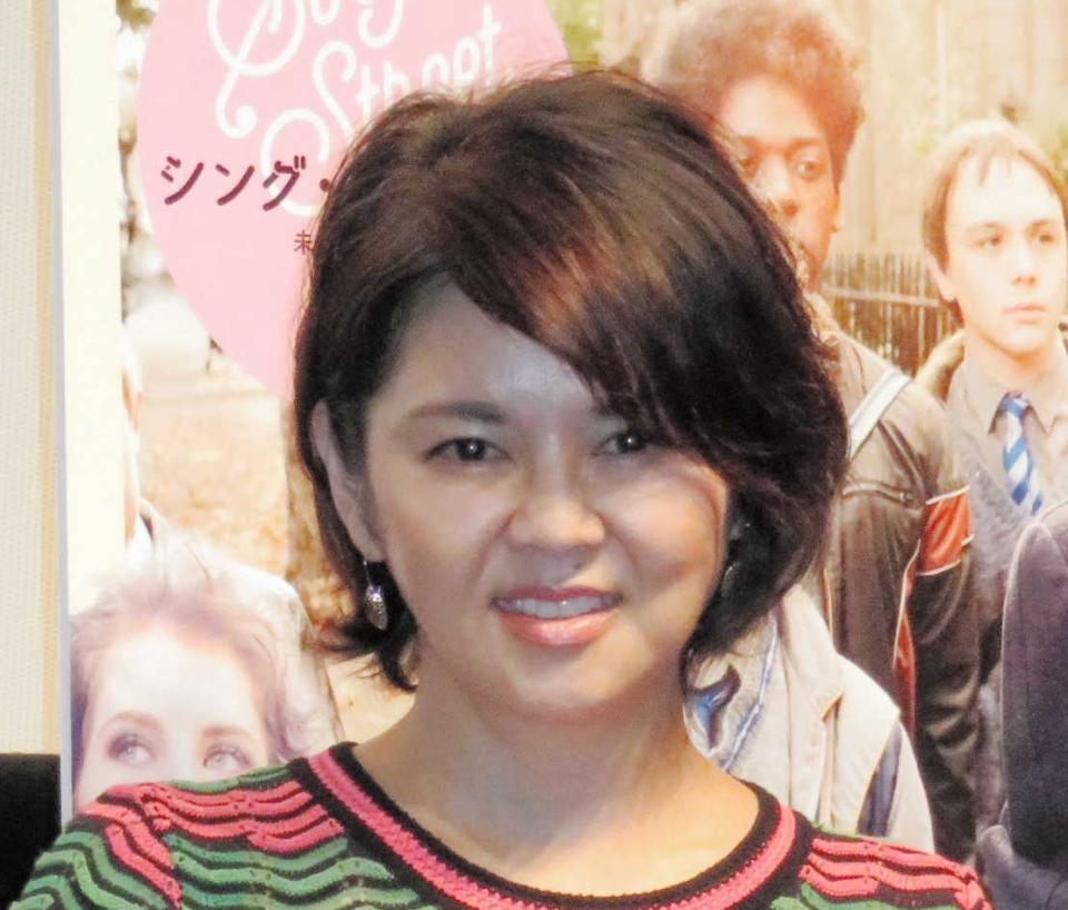 NOKKO、迫力のグレーソバージュで「人魚」熱唱 変わらぬ歌唱力にファン「神々しい」/芸能/デイリースポーツ online