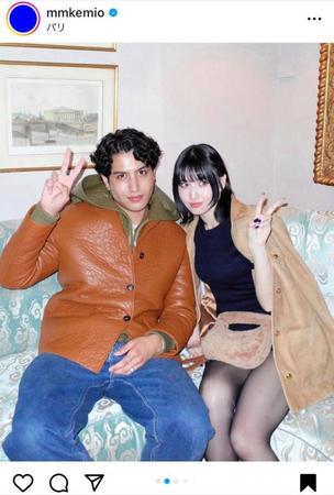 kemio×TWICEモモ肩寄せ2ショにファン「尊い」仲良しブラウンコーデ「マブダチの距離感」/芸能/デイリースポーツ online