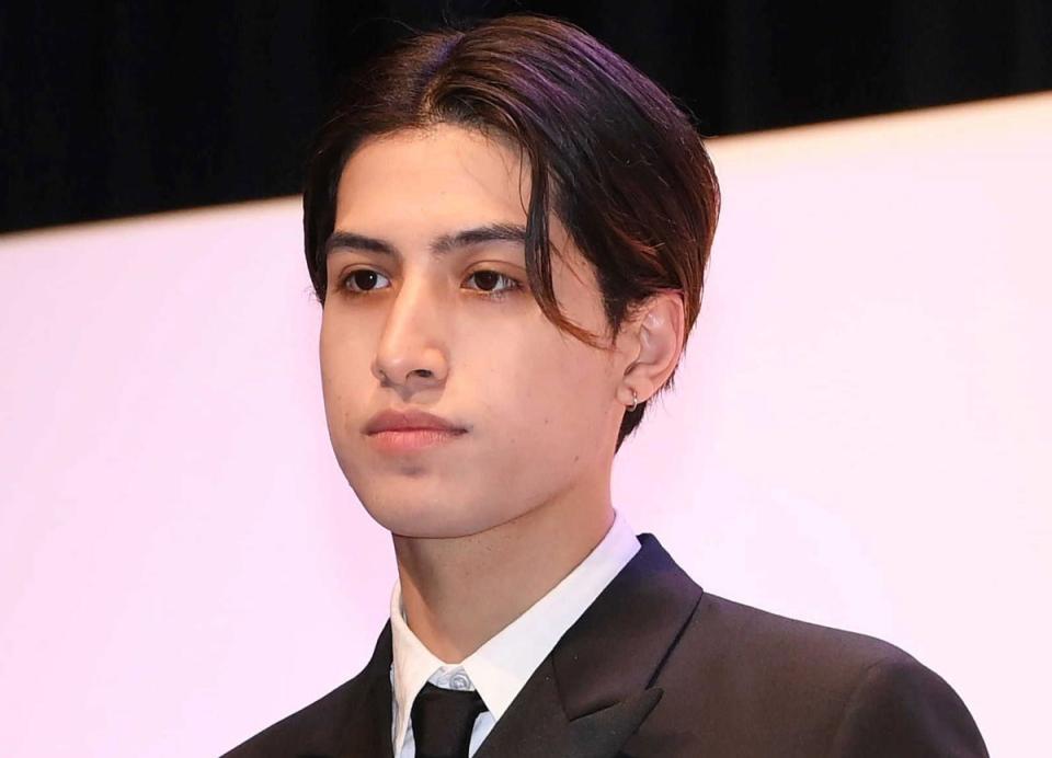 kemio×TWICEモモ肩寄せ2ショにファン「尊い」仲良しブラウンコーデ「マブダチの距離感」/芸能/デイリースポーツ online