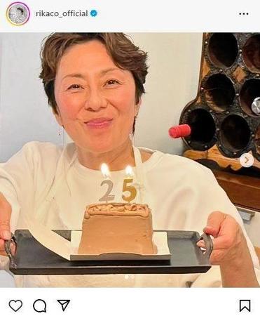 57歳RIKACO 亡き父と次男25歳の誕生日を祝福「これからも見守りお願いします」/芸能/デイリースポーツ online