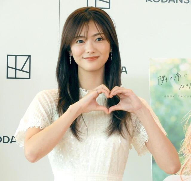 櫻坂46田村保乃 写真集発売前日に誕生日 サプライズケーキに笑顔 櫻坂46田村保乃 写真集発売前日に誕生日 サプライズケーキに笑顔
