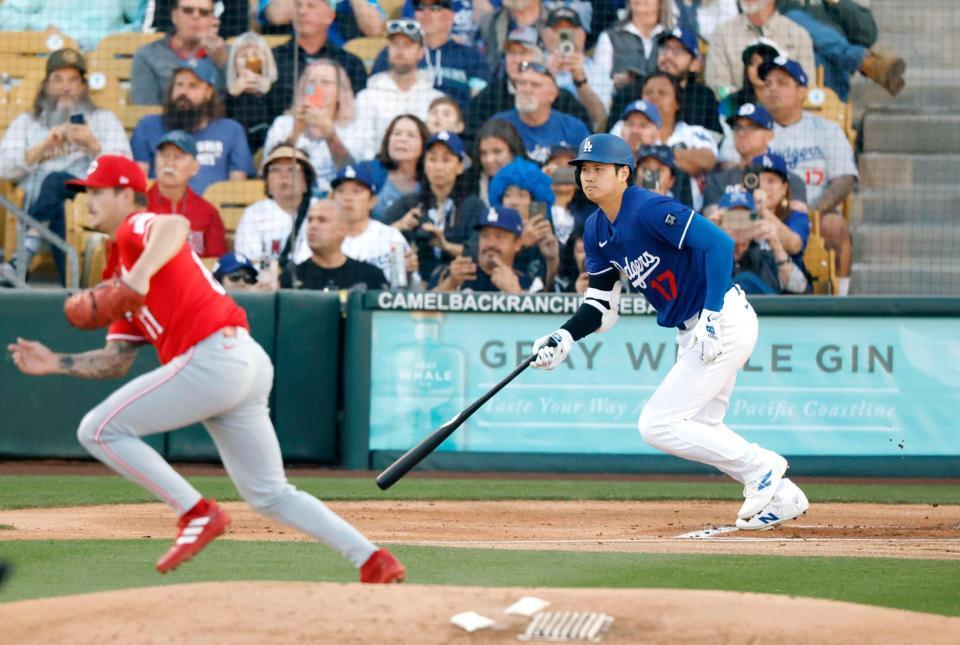 大谷翔平 第1打席は強烈な一ゴロ 打球速度は176キロ キャッチボール中に異変も問題なく打席へ フリーマンが4戦連続安打/大リーグ/デイリースポーツ online